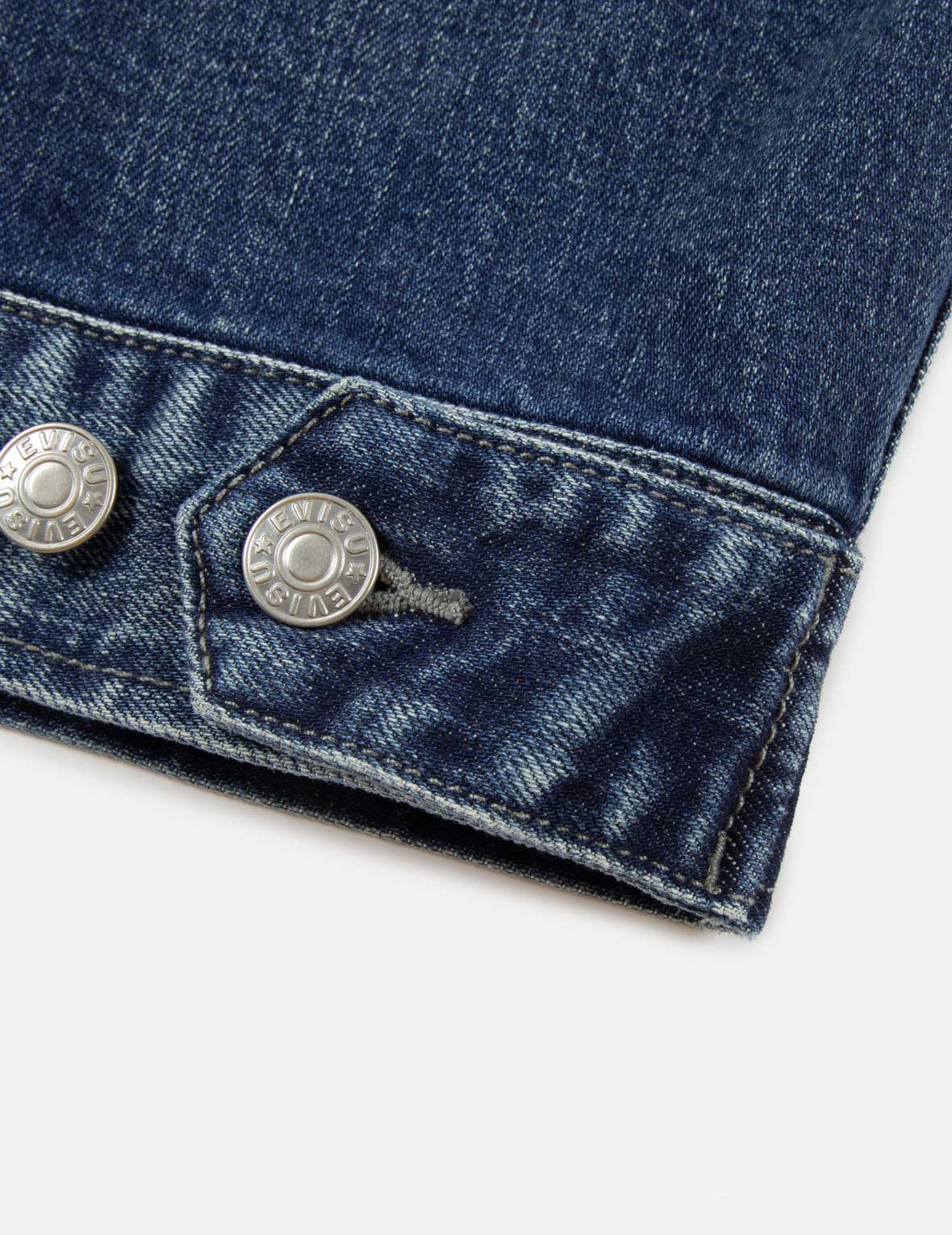 Grunge Style Logo and Seagull Appliqué Loose Fit Denim Grunge Style Logo and Seagull Appliqué Loose Fit Denim
