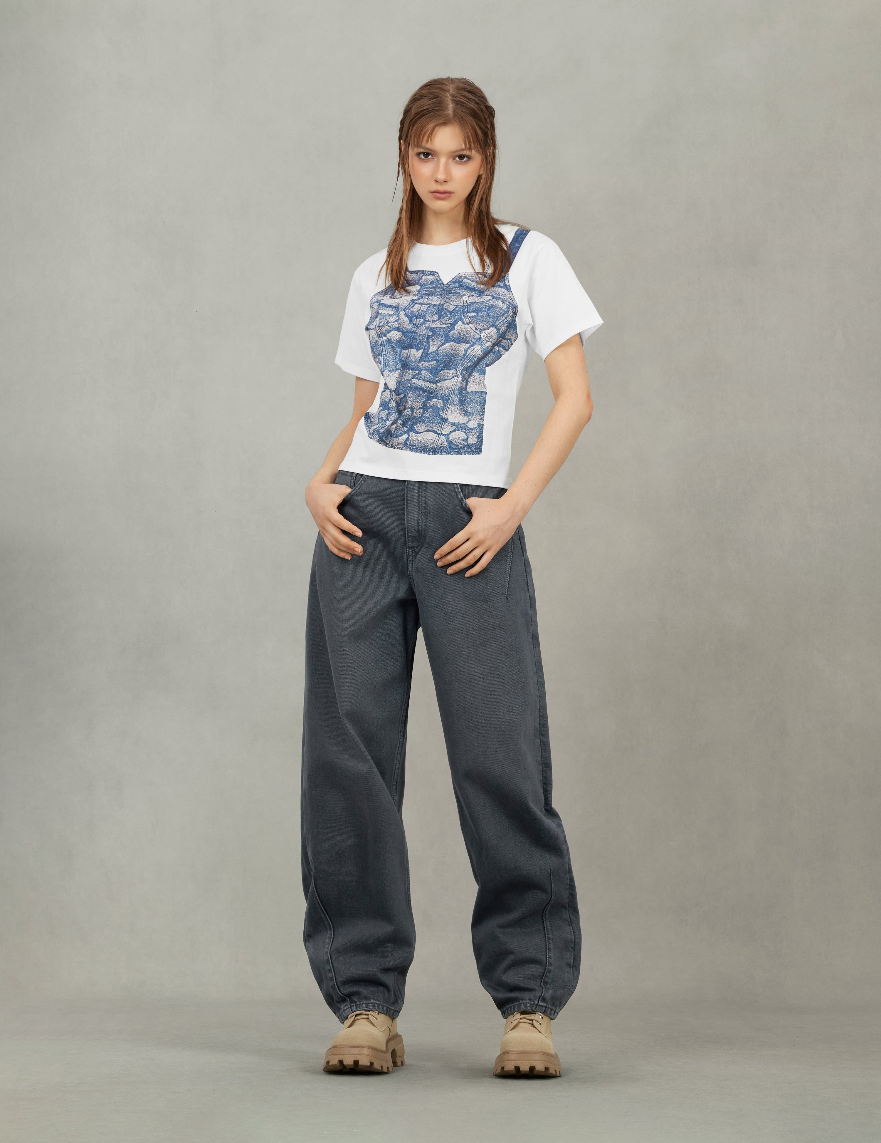 Distressed Kamon Appliqué Embroidery Balloon Fit Jeans – EVISU