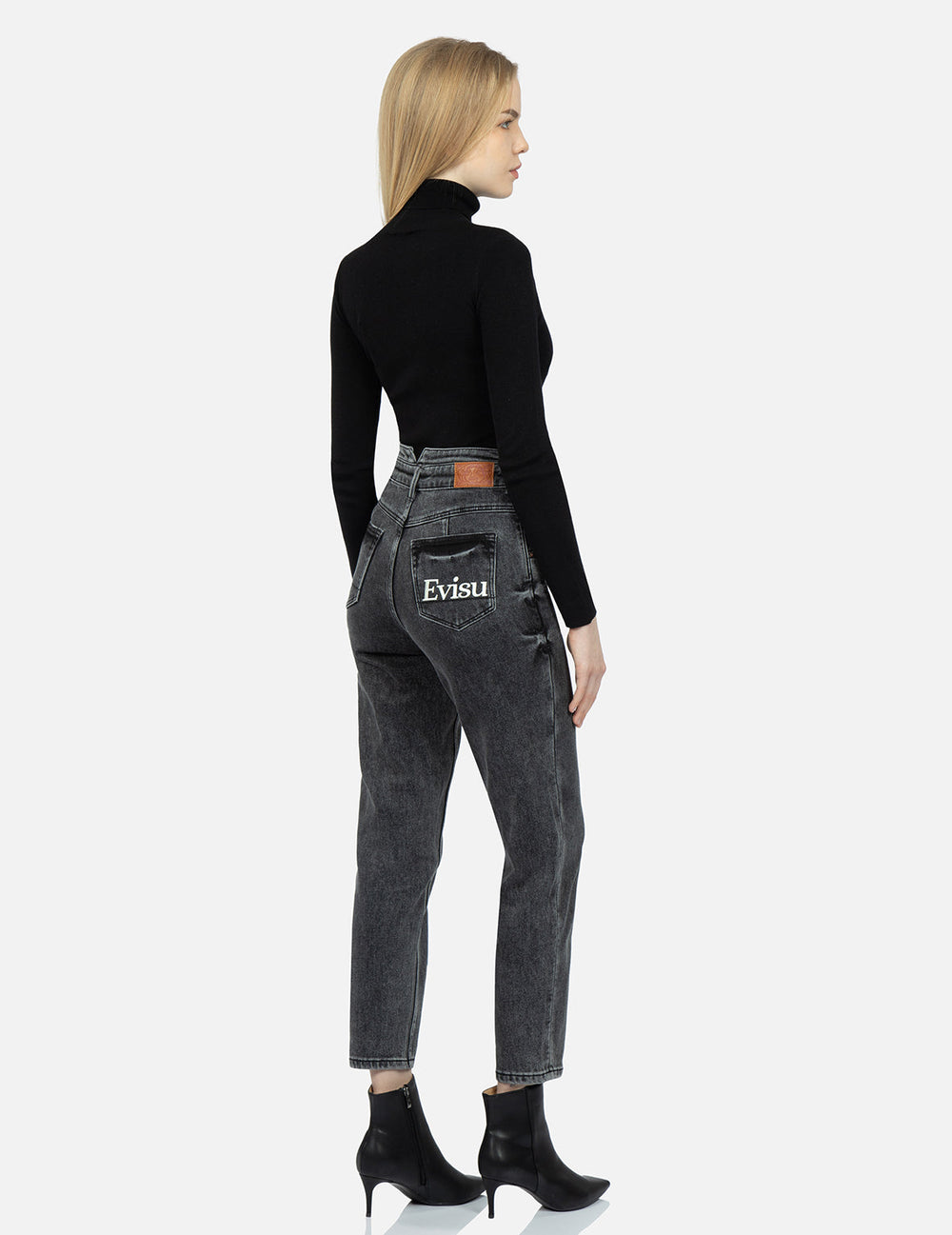 Logo Embroidery Taper Jeans – EVISU